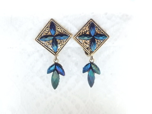 Mysterious Black Earring：noblesse oblige | ハンドメイドマーケット minne