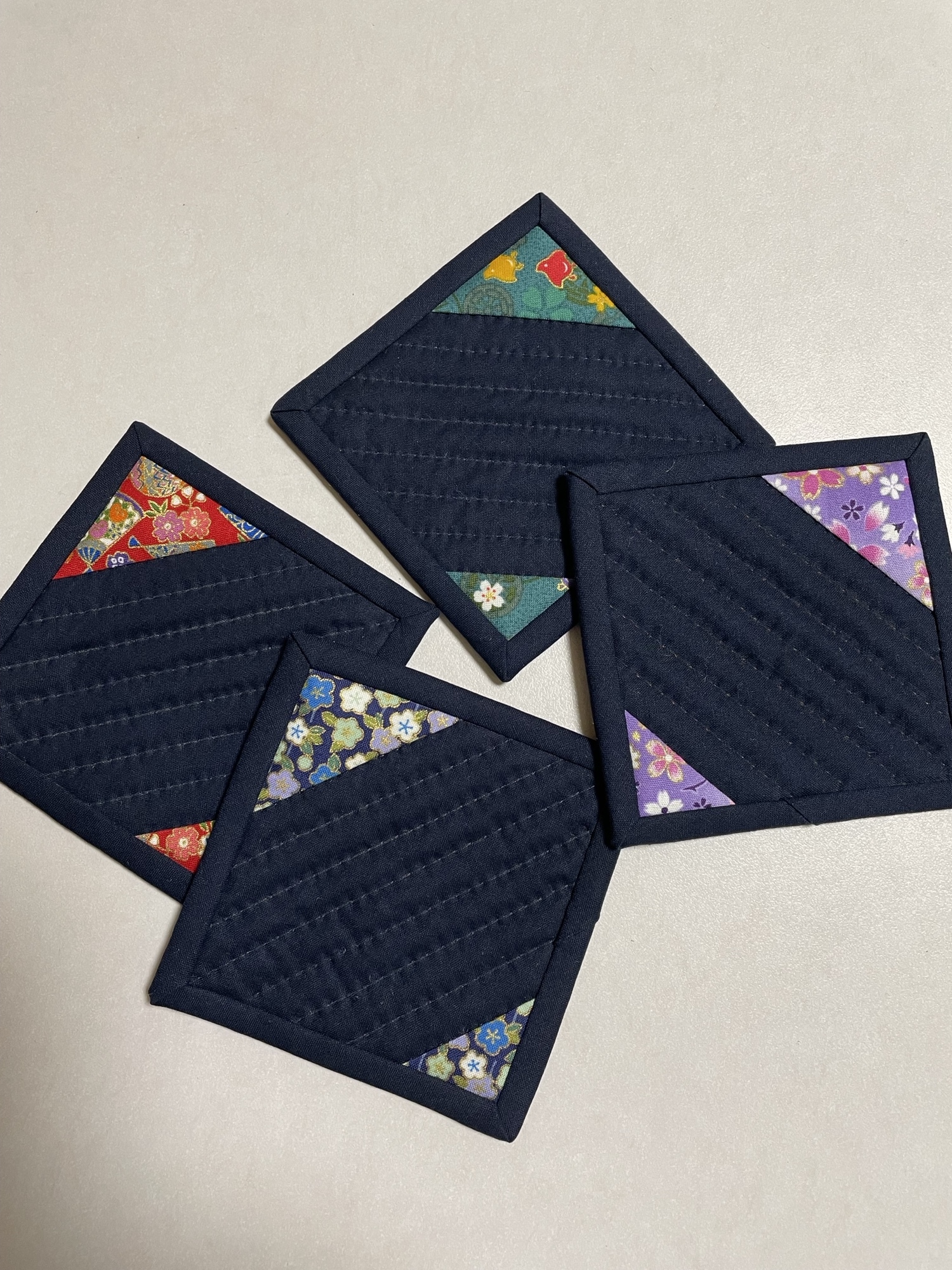 パッチワークのコースター(和柄4枚組) | minne 日本最大級のハンドメイド・手作り通販サイト