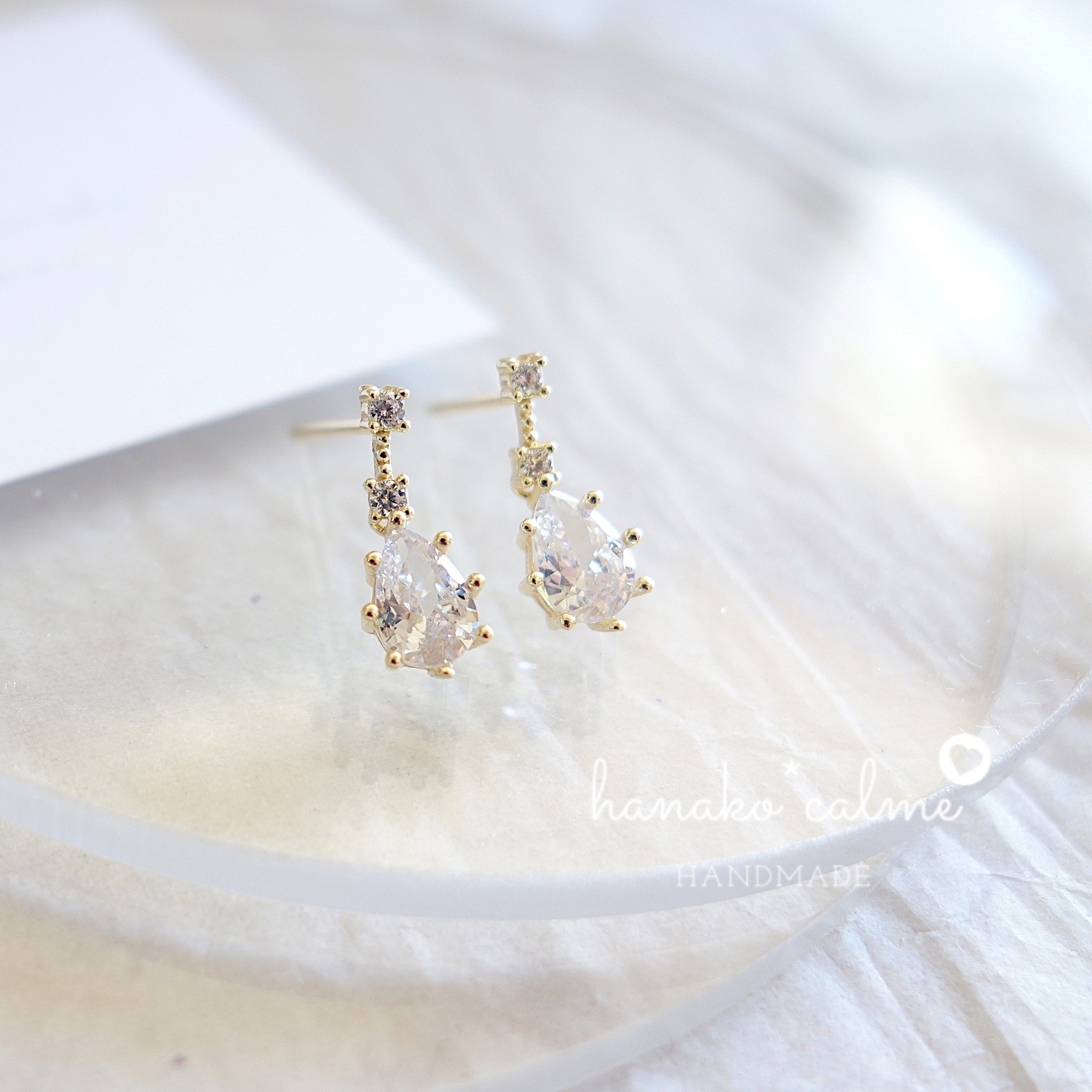 新作 シンプル 18k 18kgp お洒落 大人可愛い 繊細 揺れる ドロップ シルバー925 ピアス - Hanako*'S GALLERY | minne 国内最大級のハンドメイド・手作り ...