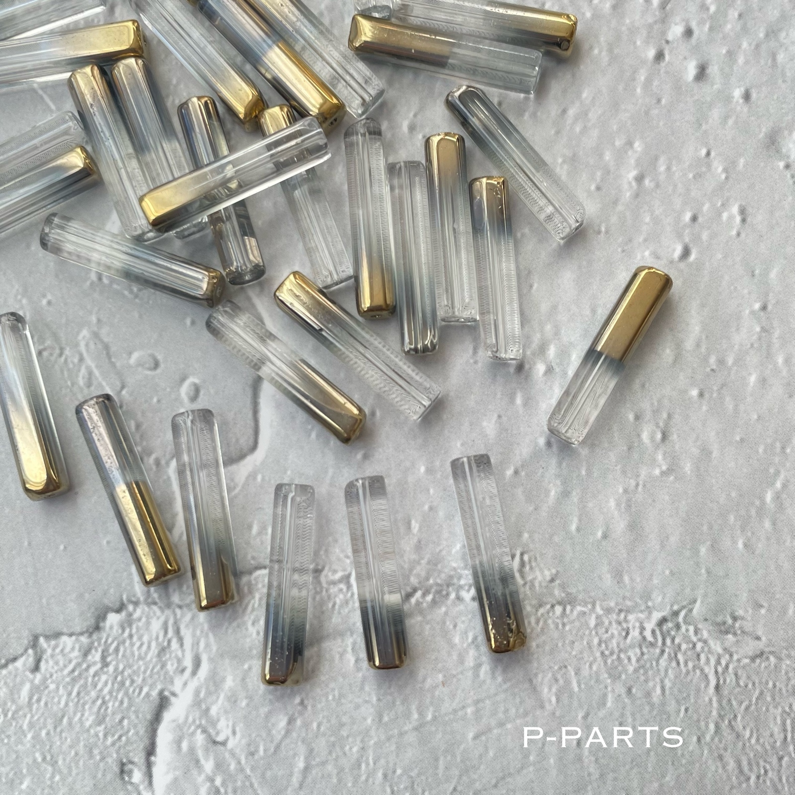 import ガラスビーズ 10ヶ - P-PARTS | minne 国内最大級のハンドメイド・手作り通販サイト