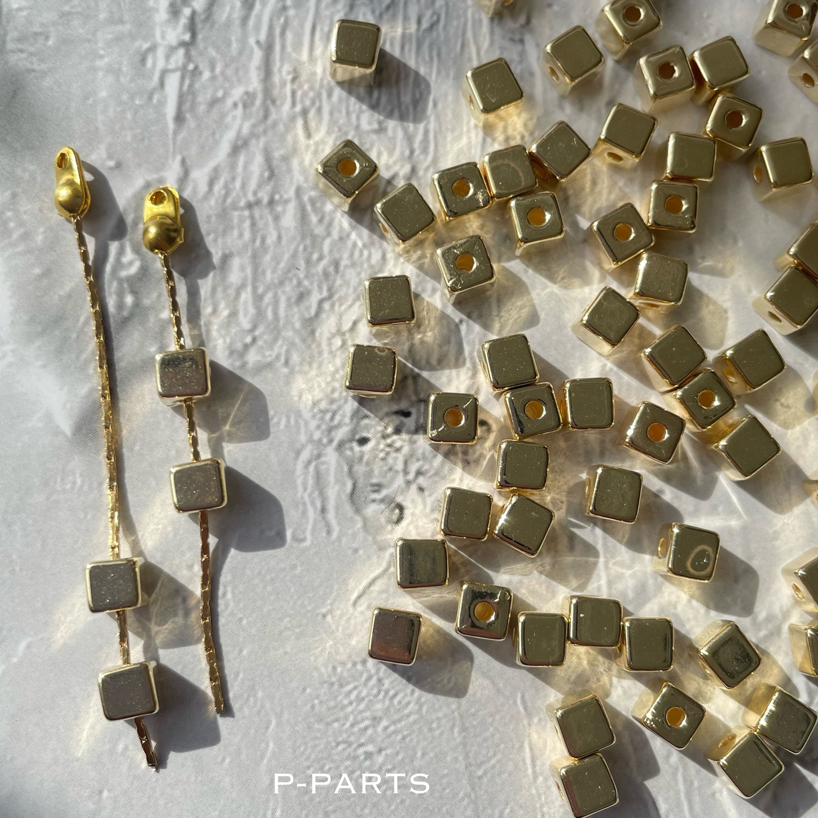 import ゴールドビーズ約130ヶ - P-PARTS | minne 国内最大級のハンドメイド・手作り通販サイト