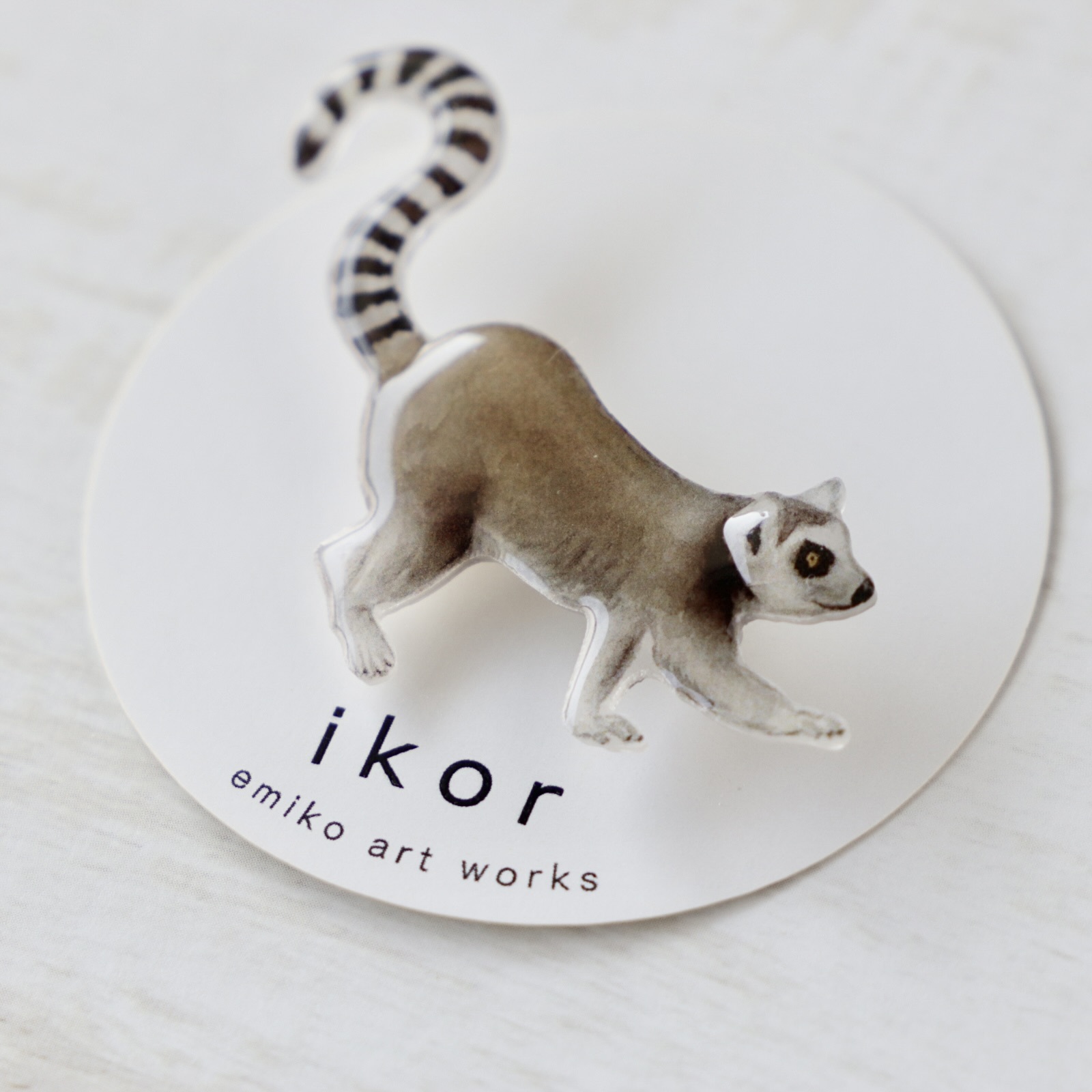 【NEW】ワオキツネザルのブローチ - ikor | minne 国内最大級のハンドメイド・手作り通販サイト